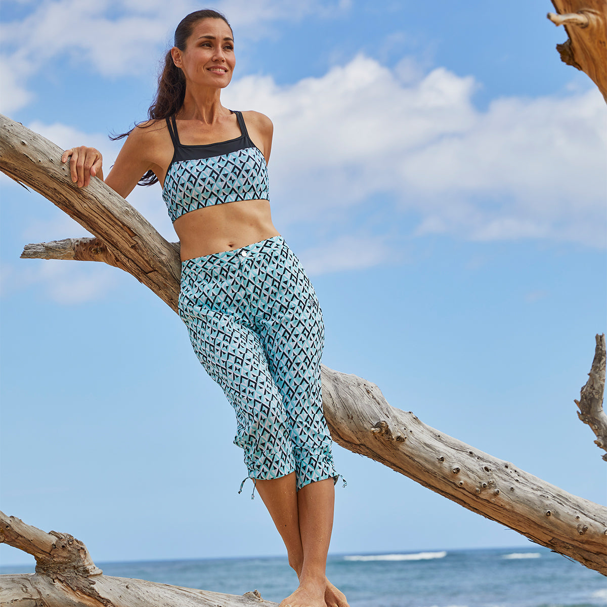 Women's Beach Capris | Ladies Sun Protection Pants – UV Skinz®